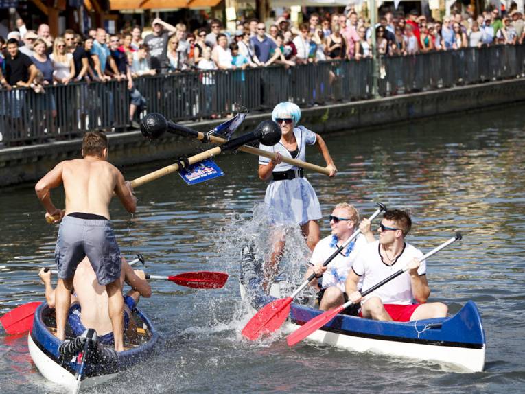 Red Bull Student Boat-Battle